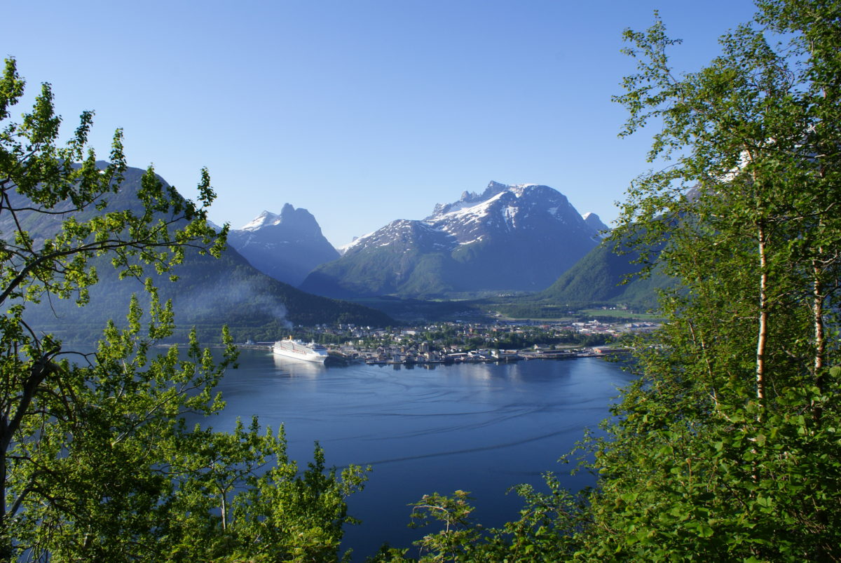 Åndalsnes - Destinasjoner - Molde og Romsdal Havn IKS